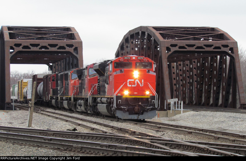 CN 8879